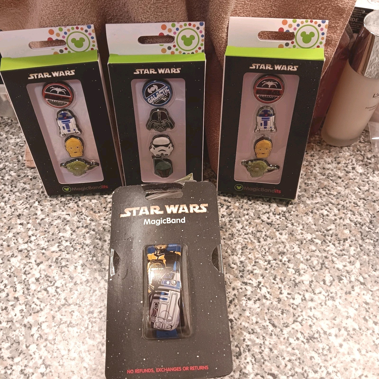 DISNEY STAR WARS MAGIC BAND W/3 SETS OF MAGIC BANDITS, NIB | eBay