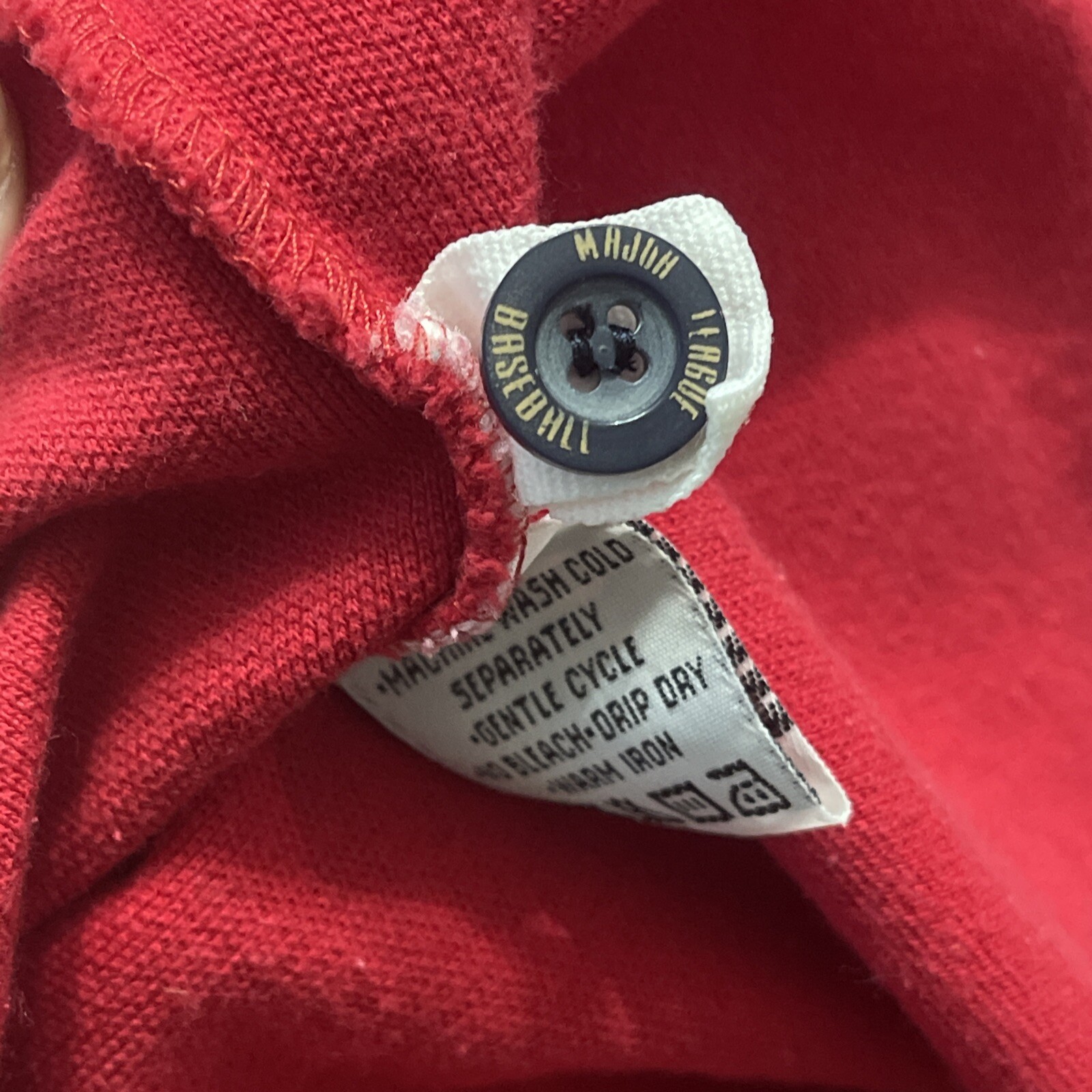 Genuine Merchandise by Mirage (Mens) Red Cubs button … - Gem