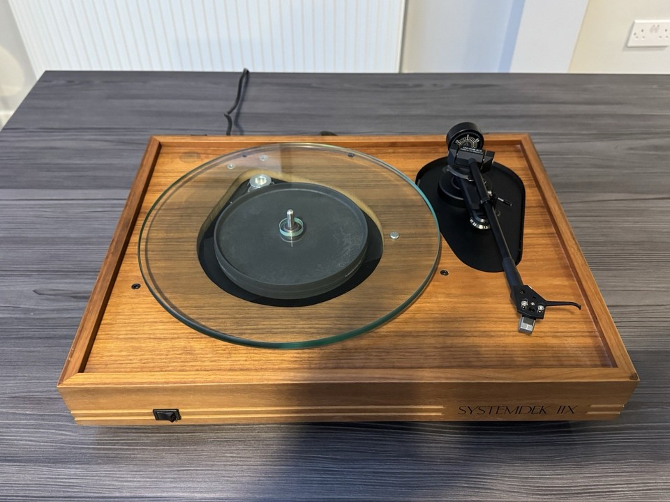 Systemdek IIX turntable Linn Basik + tonearm, Linn K9 Cartridge ...