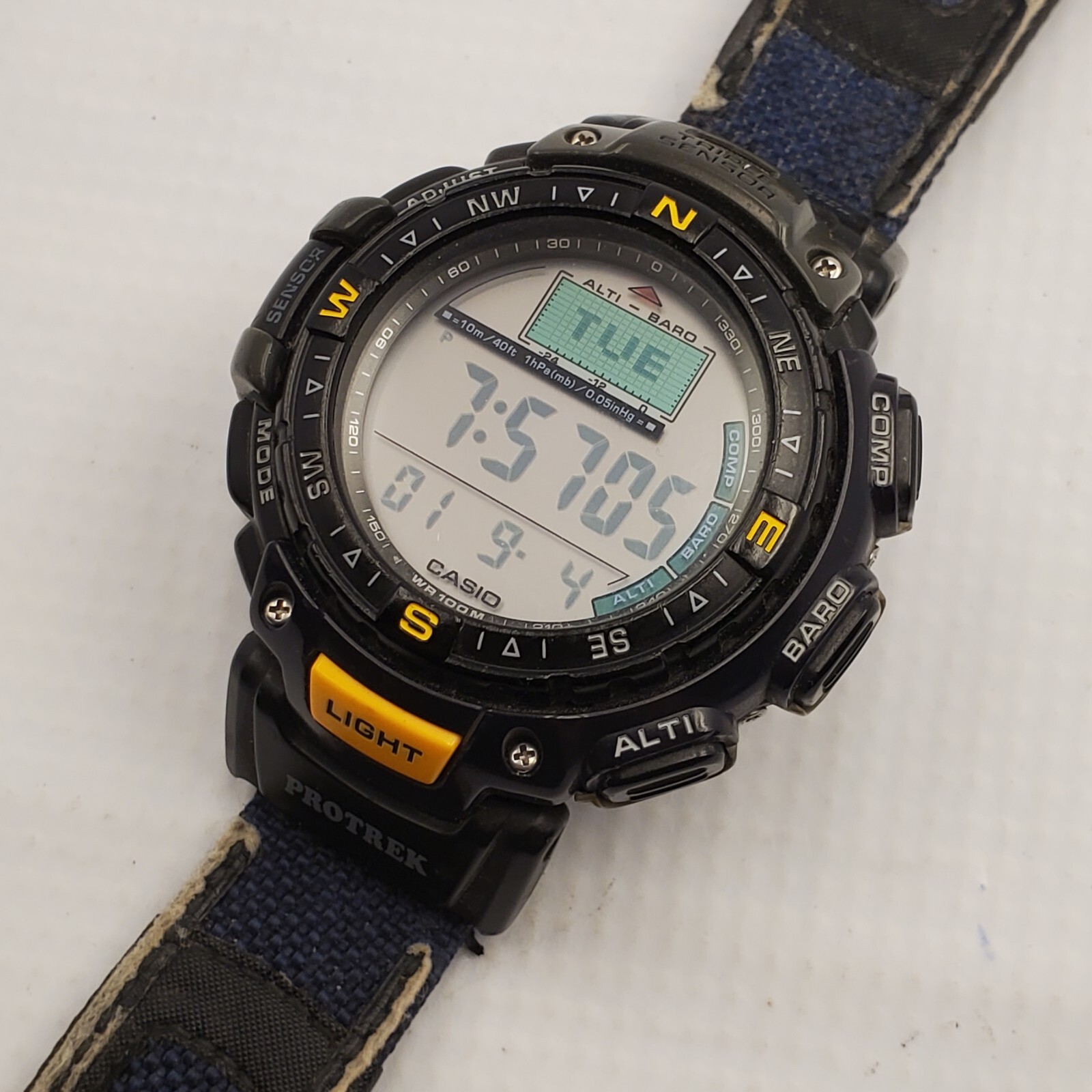 Casio Pathfinder Watch Pag-40 2271 Temp Baro Compass Altimeter Works ...