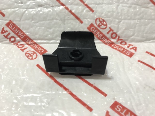 Lexus 5387958010 Genuine OEM Factory Original Bumper Cover Retainer for ...