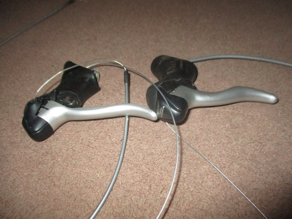 Shimano Sora STI Levers 9 X 2 Speed ST-3400 Good Condition Fair Fast ...