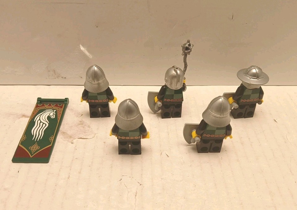 5x Lego Green Dragon Knights Minifigure lot + weapons Castle Kingdom ...