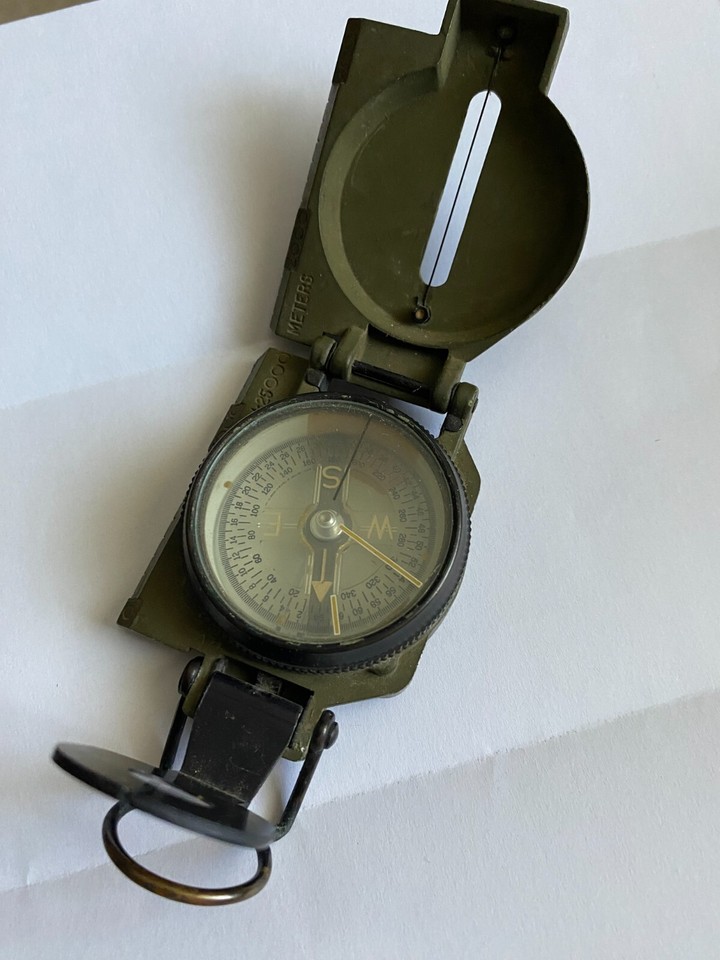 Vintage Authentic US Army Compass 6-52 - Manufactured by LIONEL CORP NY ...