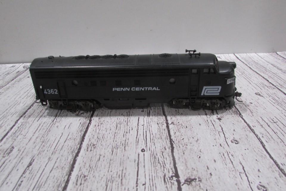 Ho Scale Atlas 7047 FP7 Diesel Locomotive Penn Central #4362 Lot#3254 ...