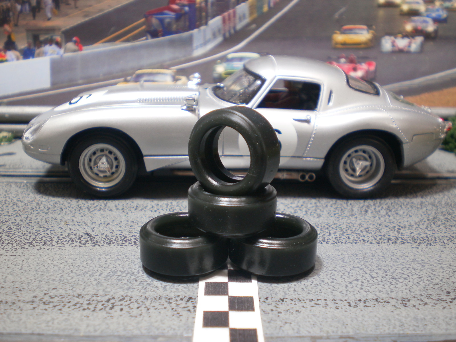 1/32 URETHANE SLOT CAR TIRES 2pr PGT-20093LMXD fit Revell Jaguar E-Type ...