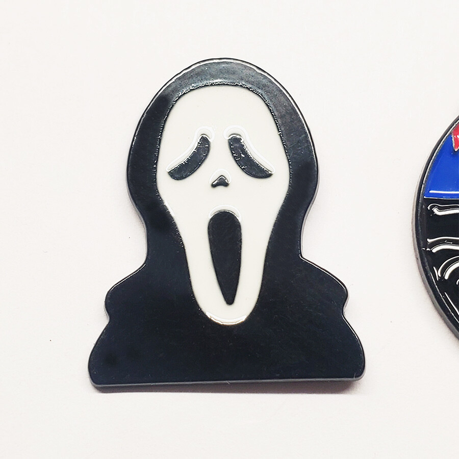 Ghostface Scream enamel pins 🔪 mask knife phone VHS horror scary movies ...