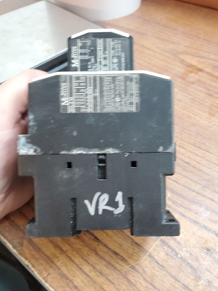 Klockner Moeller DIL2M 22DILM Contactor (VR1) | eBay