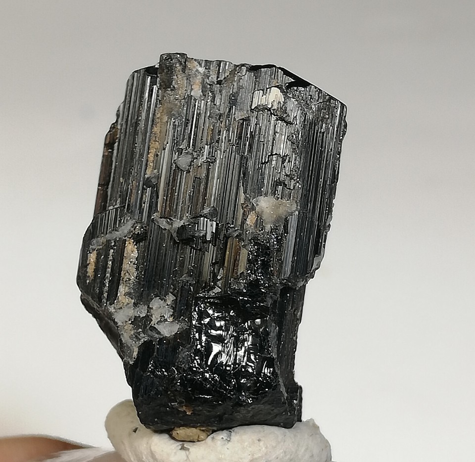 52 CARATS BLACK NATURAL TOURMALINE CRYSTAL FROM PAKISTAN, (DF-93 ...