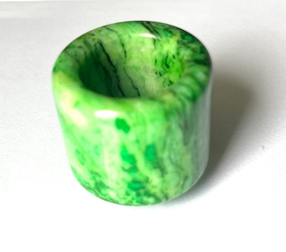 Chinese Qing Dynasty natural Burma Maw Sit Sit green jade thumb rings ...