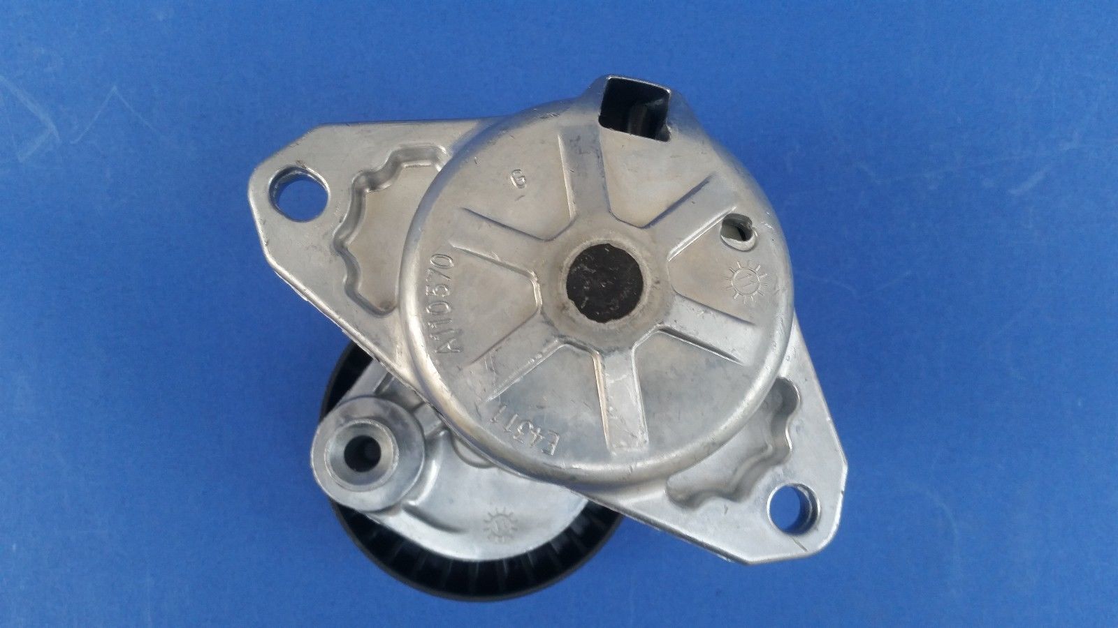 Mercedes 272 200 02 70 DRIVE BELT TENSIONER W/ PULLEY C230 C280 C300 ...