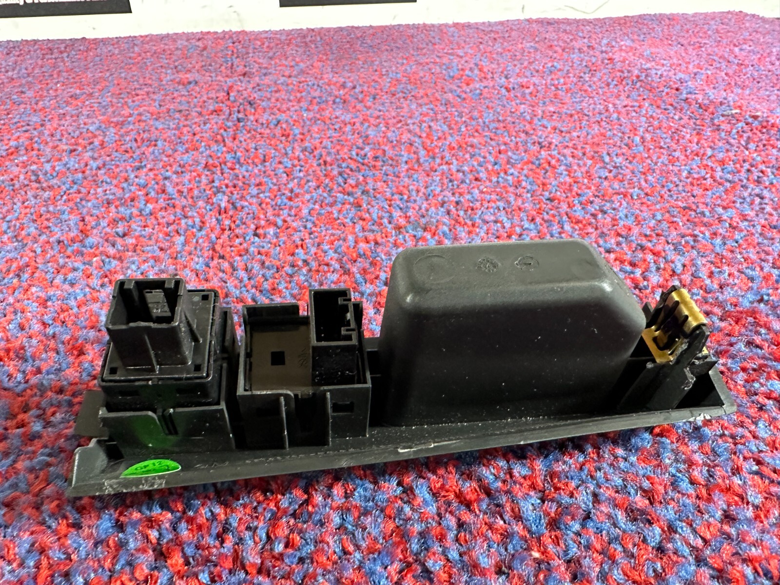 CADILLAC CT6 3.6L AWD 16-20 OEM PARKING BRAKE HUD INFO LIGHT SWITCH ...
