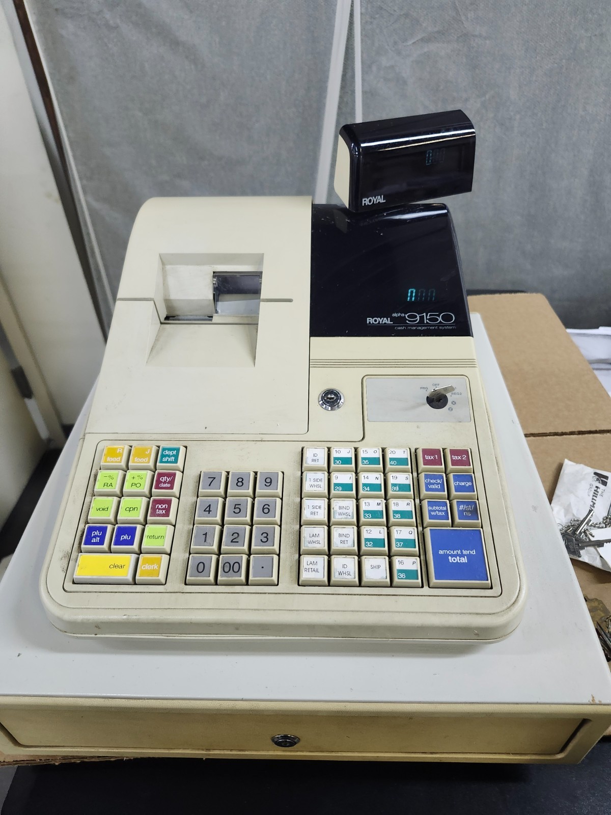 Royal Alpha 9150 Cash Register – Powers On – 1 Key – Some Digits Dim ...
