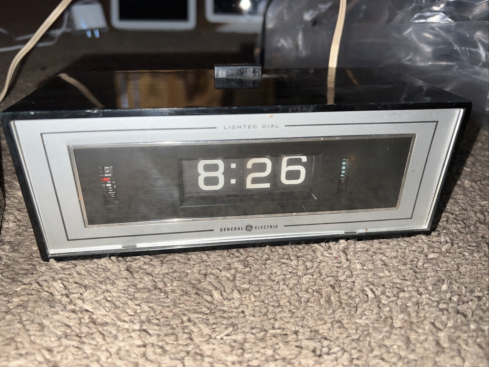 Lot Of 2 Vintage GE Alarm Clock Lighted Flip Dial Model 8142-4 Analog ...