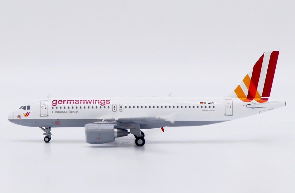 A320 GERMANWINGS REG: D-AIPT WITH ANTENNA - JC WINGS XX40643 1/400 ...
