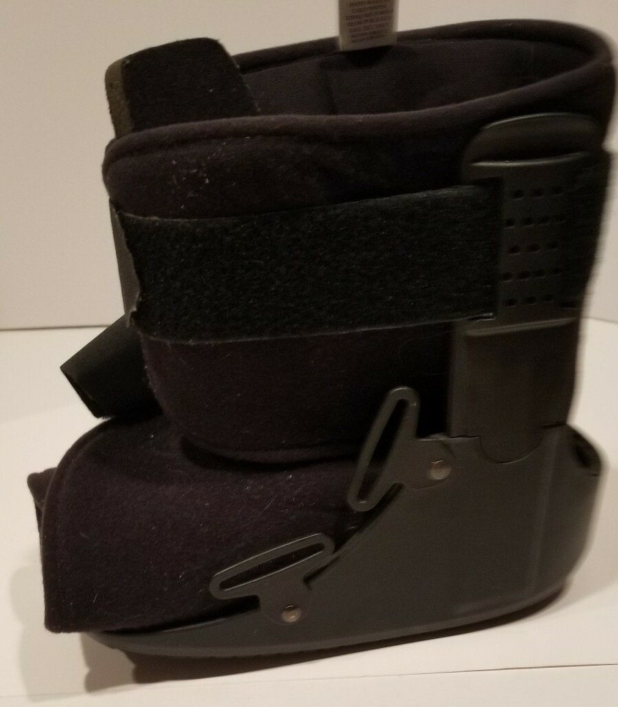 DeRoyal Walking Boot Foot Immobilizer And A Soft Boot. | eBay