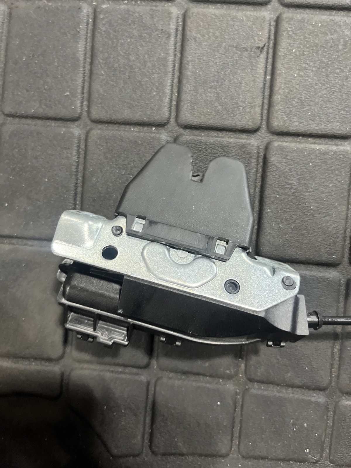 08-17 Mercedes W204 C250 E350 Trunk Lid Latch Lock Actuator 2047500185 ...