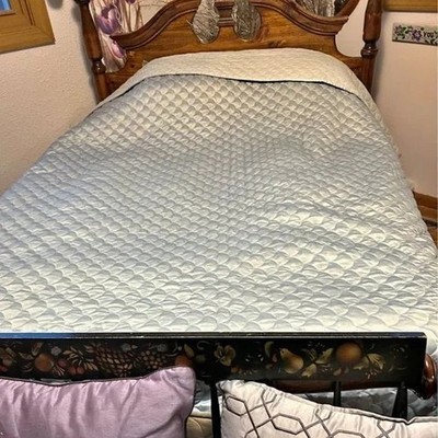 Barbara Barry Quilted QUEEN Size Grey/Silver Bedspread or Coverlet and ...