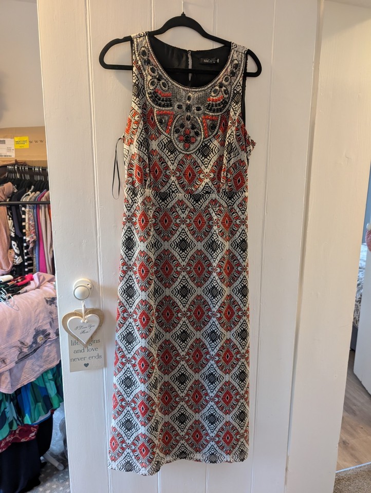 M&Co Size 18 Long Sleeveless Dress Pattern Design Beaded Jewelled ...