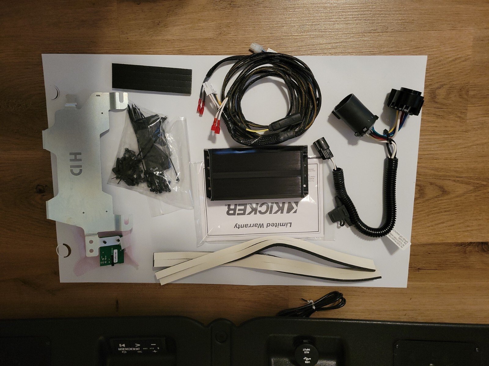 GM OE 19418459 KICKER®️ MultiPro™️ Tailgate Audio System (Lights Not ...