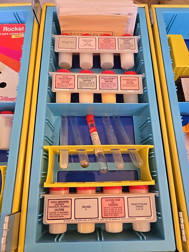 Vintage 1970's Tri Fold Gilbert Chemcraft Chemistry Set Portable Action ...