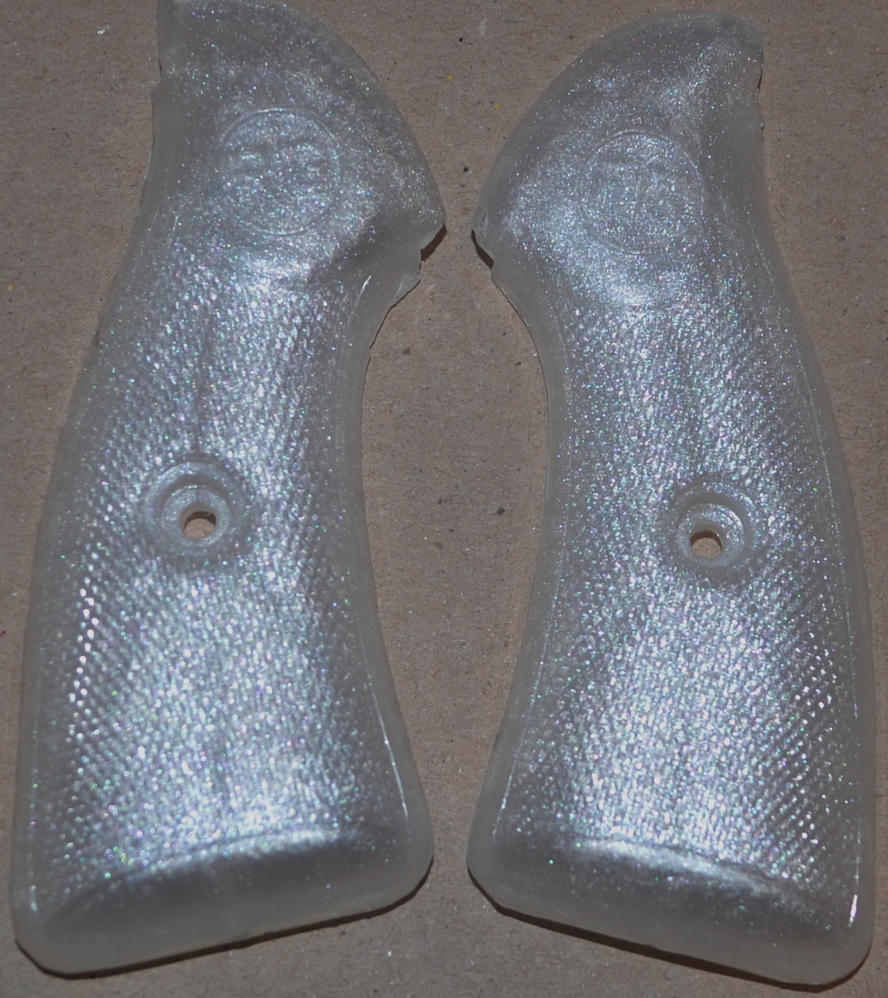 Rohm RG Model 40 Pistol Grips in Pearl White plastic | eBay