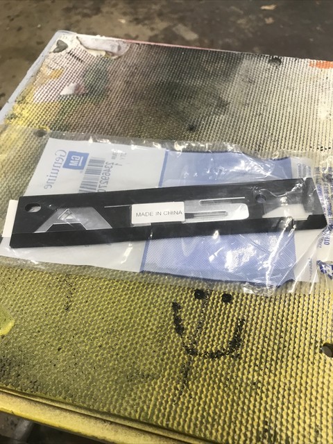 Cadillac GM OEM 2015 ATS Trunk Lid-emblem Badge Nameplate 23469270 for ...