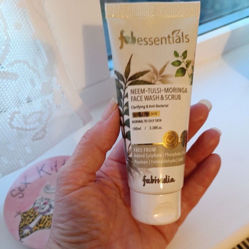 Fabindia Fabessentials Neem Tulsi Moringa Face Wash And Scrub 100ml New ...