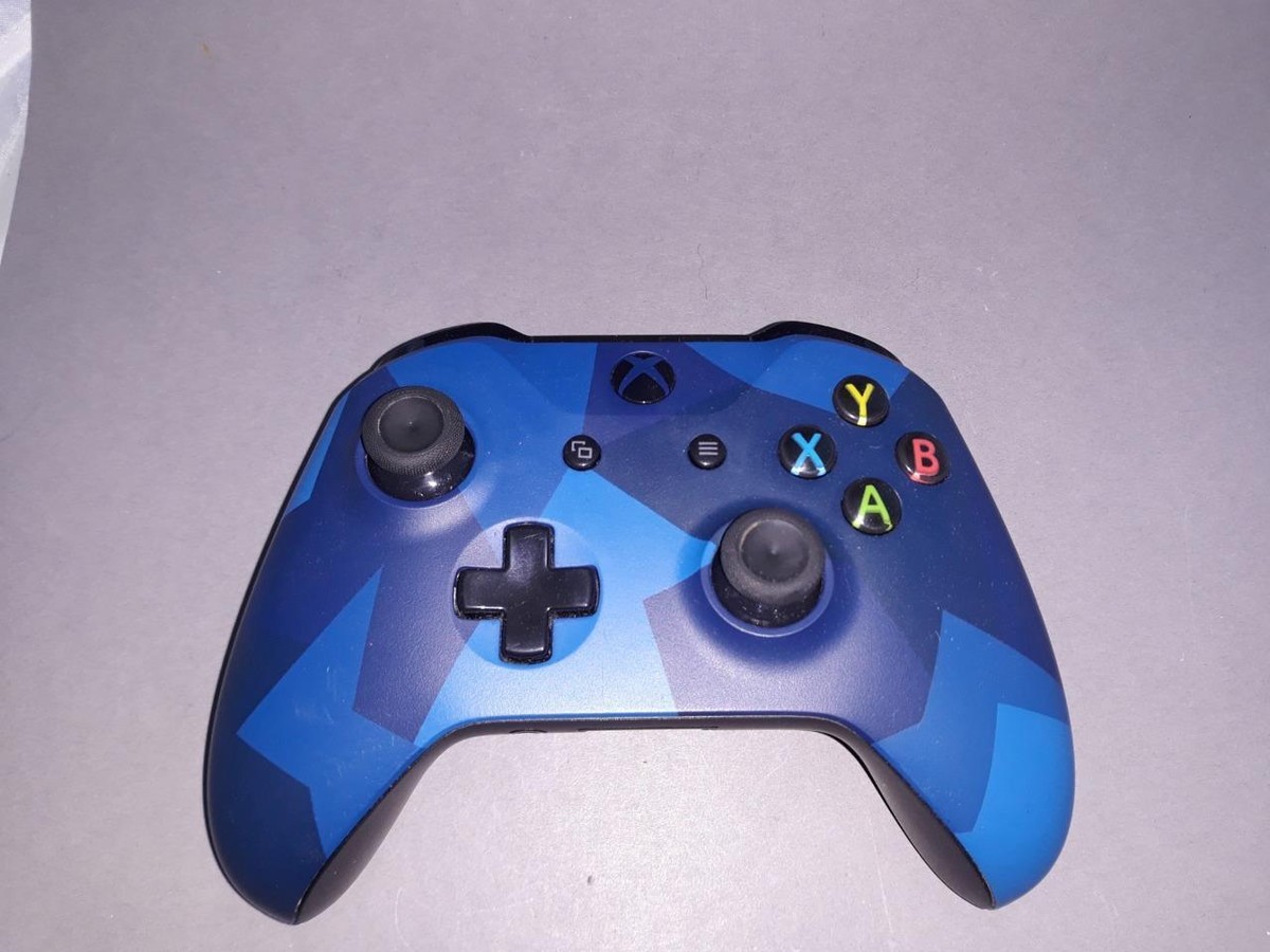 Midnight Forces Xbox One Controller