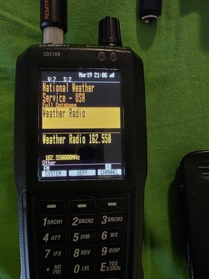 Uniden SDS100 True I/Q Handheld Digital Police / Fire / EMS Scanner ...