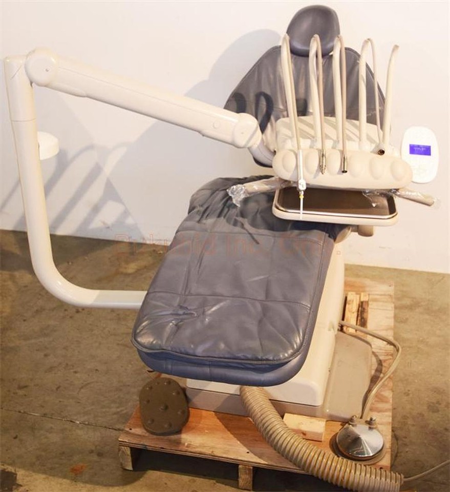 Adec 511 Dental Chair with Adec 533 Delivery Unit | eBay