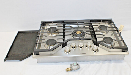 Monogram ZGU30RSLSS - 30" Built-In Gas Cooktop w/ 5 Burners - Stainless ...
