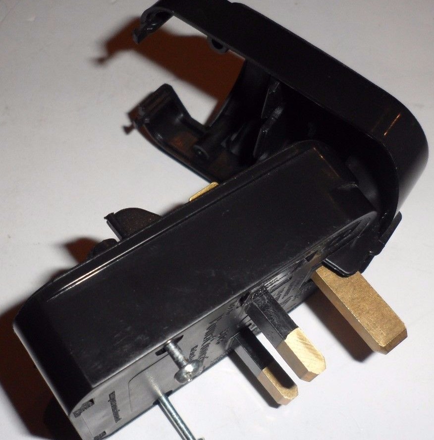 POWER CONNECTIONS SCP 3 UK PLUG TO EURO PLUG CONVERTOR | eBay UK