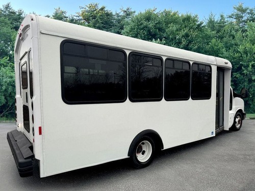 Fully Reconditioned Non-CDL Wheelchair Shuttle Bus w/ Just 32k Miles ...