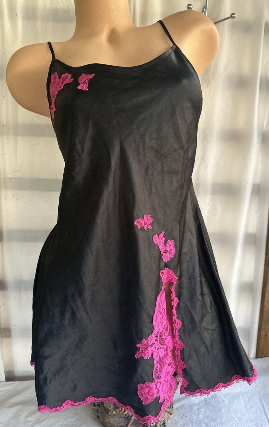 Victoria’s Secret Satin Slip Medium Black Vintage - Gem