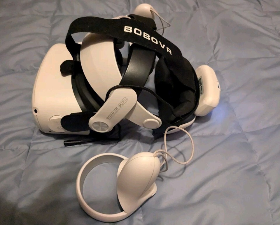 Oculus Quest 2 64GB VR Headset - With Extras - External Battery | eBay