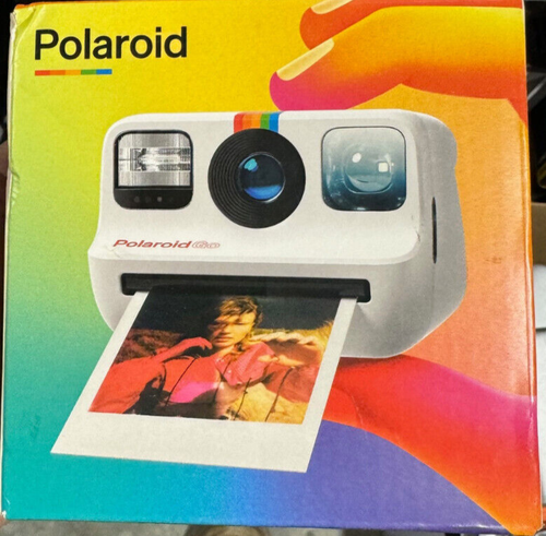 Polaroid Go Instant Camera with Wrist Strap & USB Charging Cable (WHITE ...
