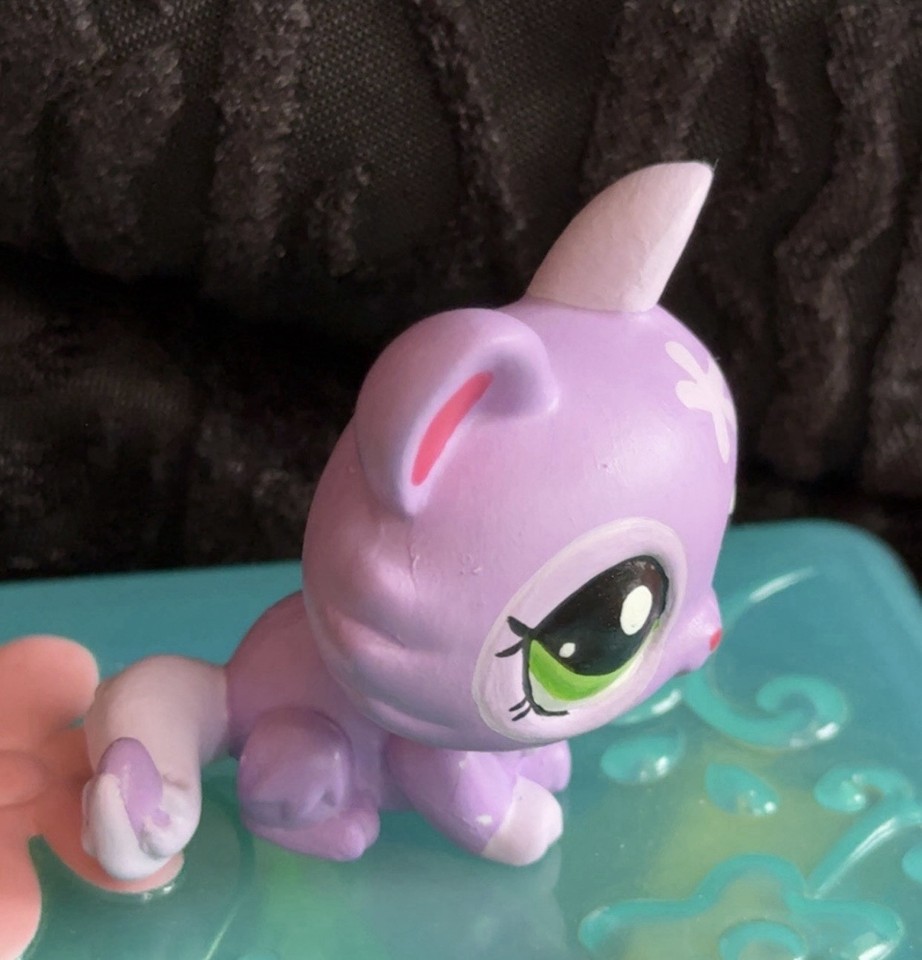 Lps Littlest Pet Shop Custom Crouching Cat 1628 Inspired Purple Green ...