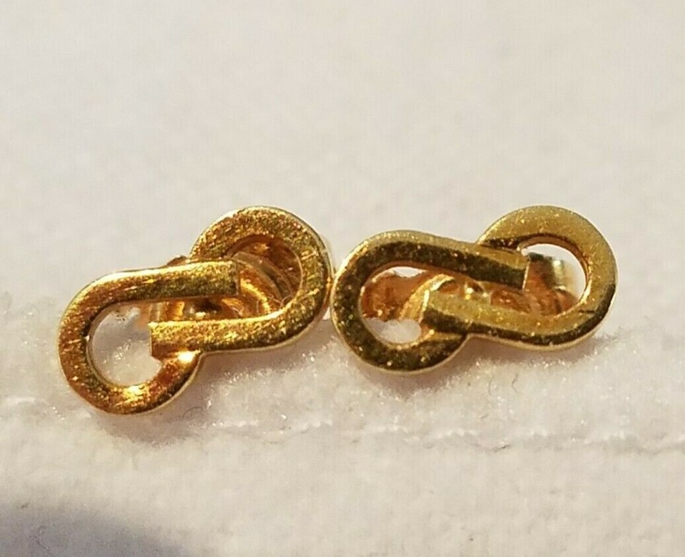 FIGURE 8 GOLD EARRINGS | eBay