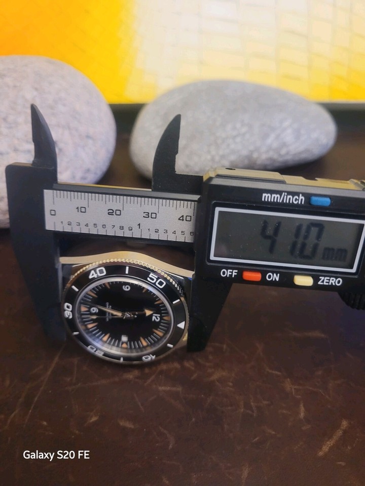 Men's Custom Black Divers Watch Seiko TMI NH35 Automatic Movt 100m ...