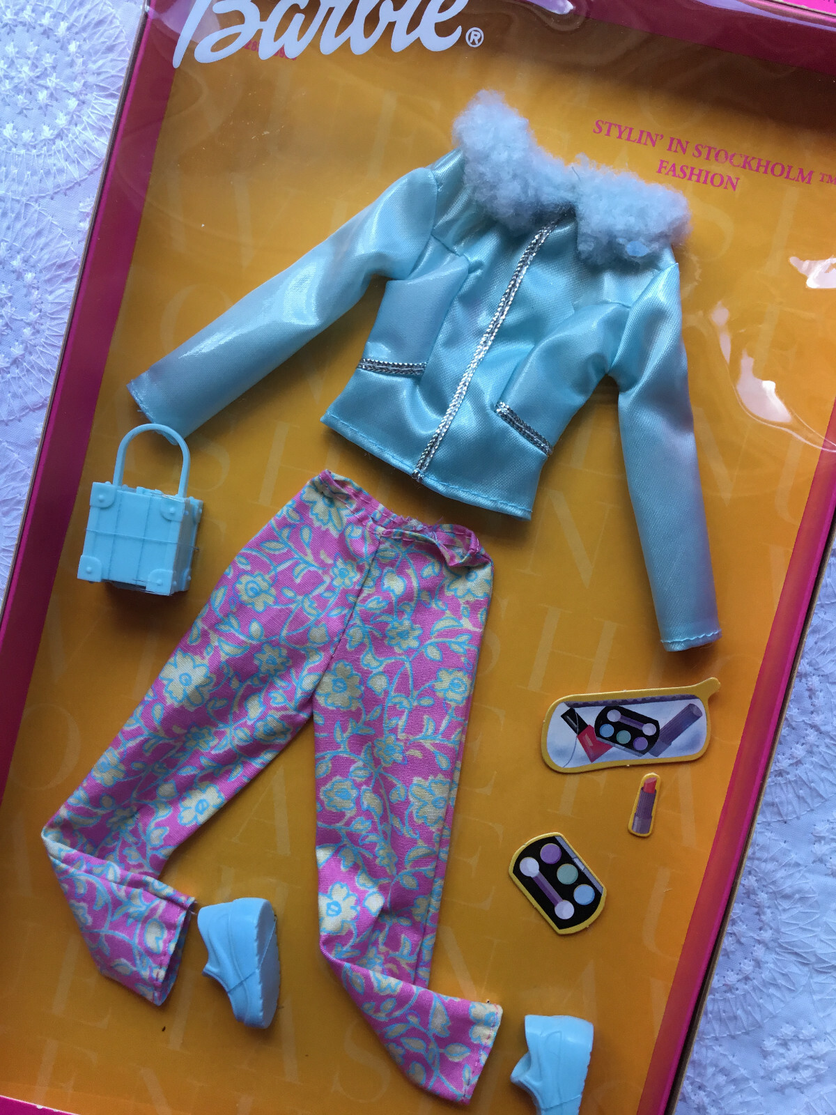 Barbie Fashion Avenue Metro Soho Scene Accessories 2001 Mattel for sale ...