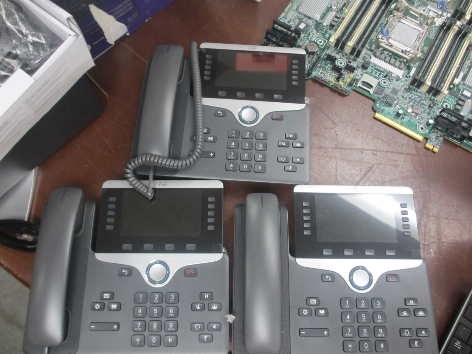 Lot of 3 Cisco CP-8841-K9 VoIP IP Phone and Handset CP-8841 [NO Stand ...