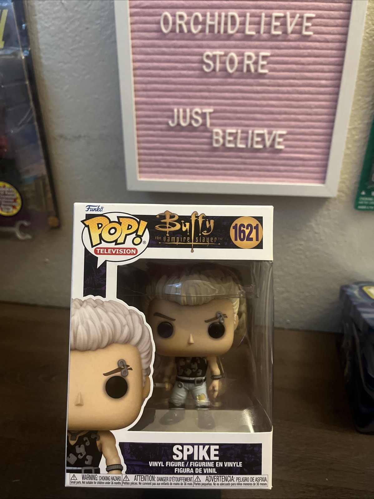 Funko Pop! Buffy the Vampire Slayer #1621 SPIKE (Punk)A Barnes & Noble ...