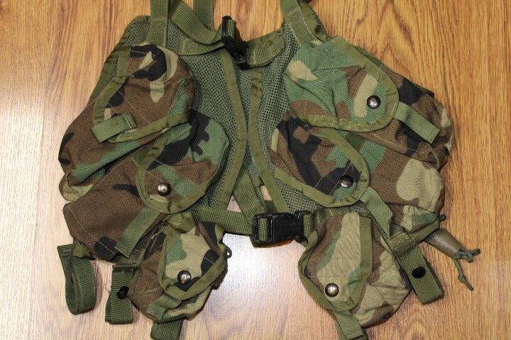 US Military Issue Load Bearing Vest LBV Magazine Equipment Woodland ...