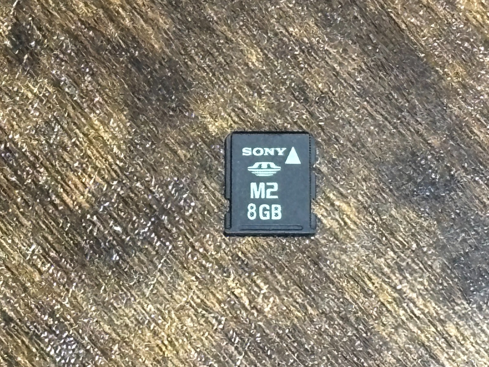 PSP Go PSP-N1001 White Console Sony W/ Charger , 8GB Memory Card ...