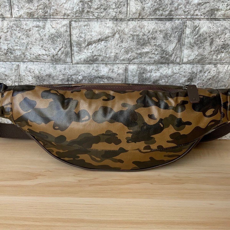 HUNTING WORLD Logo Camouflage PVC Marsupio Unisex Usato dal Giappone | eBay