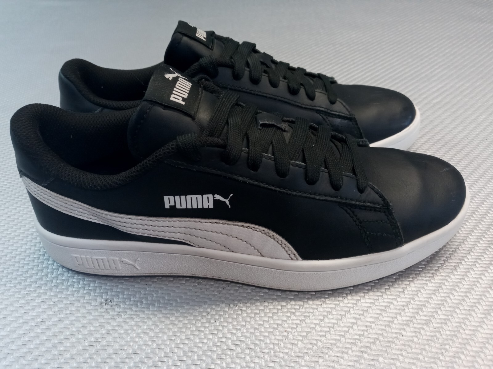 PUMA classic leather shoes Black and White, Mens size us 8 low tops | eBay