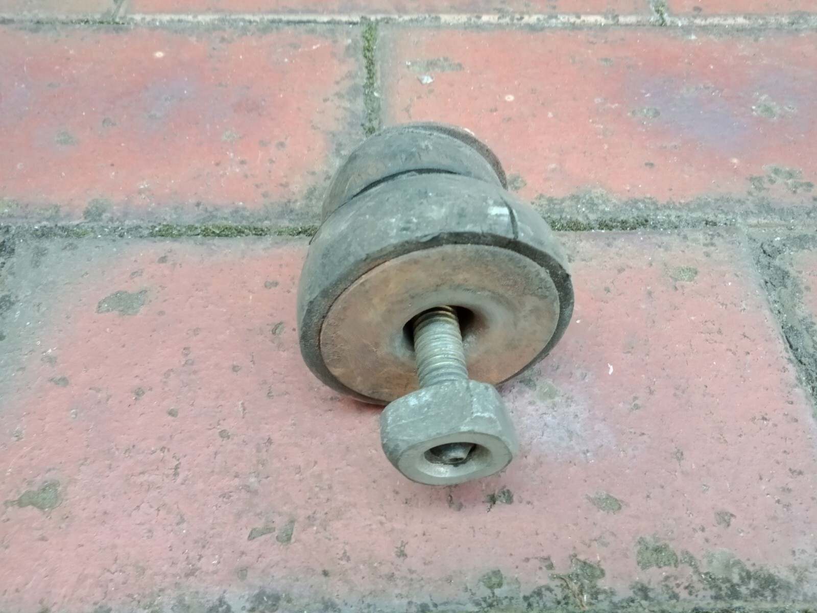 Holden HQ hj hx hz WB radiator support chassis bolt washers rubbers ...