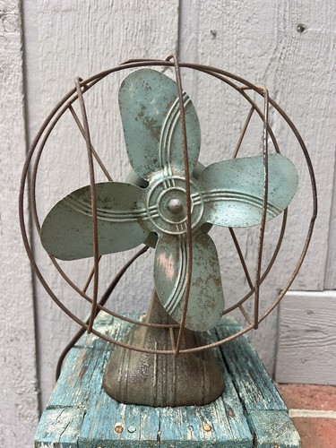 Vintage Art Deco Green Electric Desk Fan Works READ BELOW Prop See ...