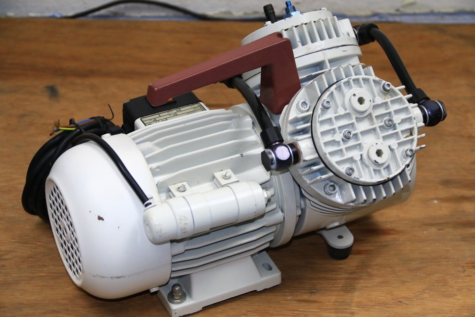 KNF NEUBERGER N 035.1.2 AN.18 DIAPHRAGM VACUUM PUMPS 1233707 | eBay